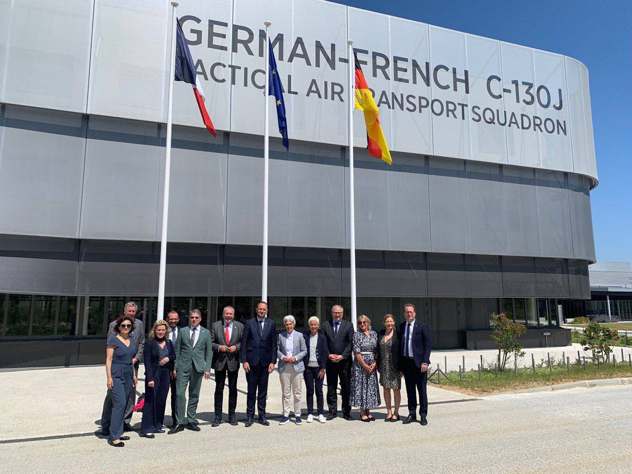Visite de l’escadron franco-allemand sur la base aérienne 105 d’Evreux ...